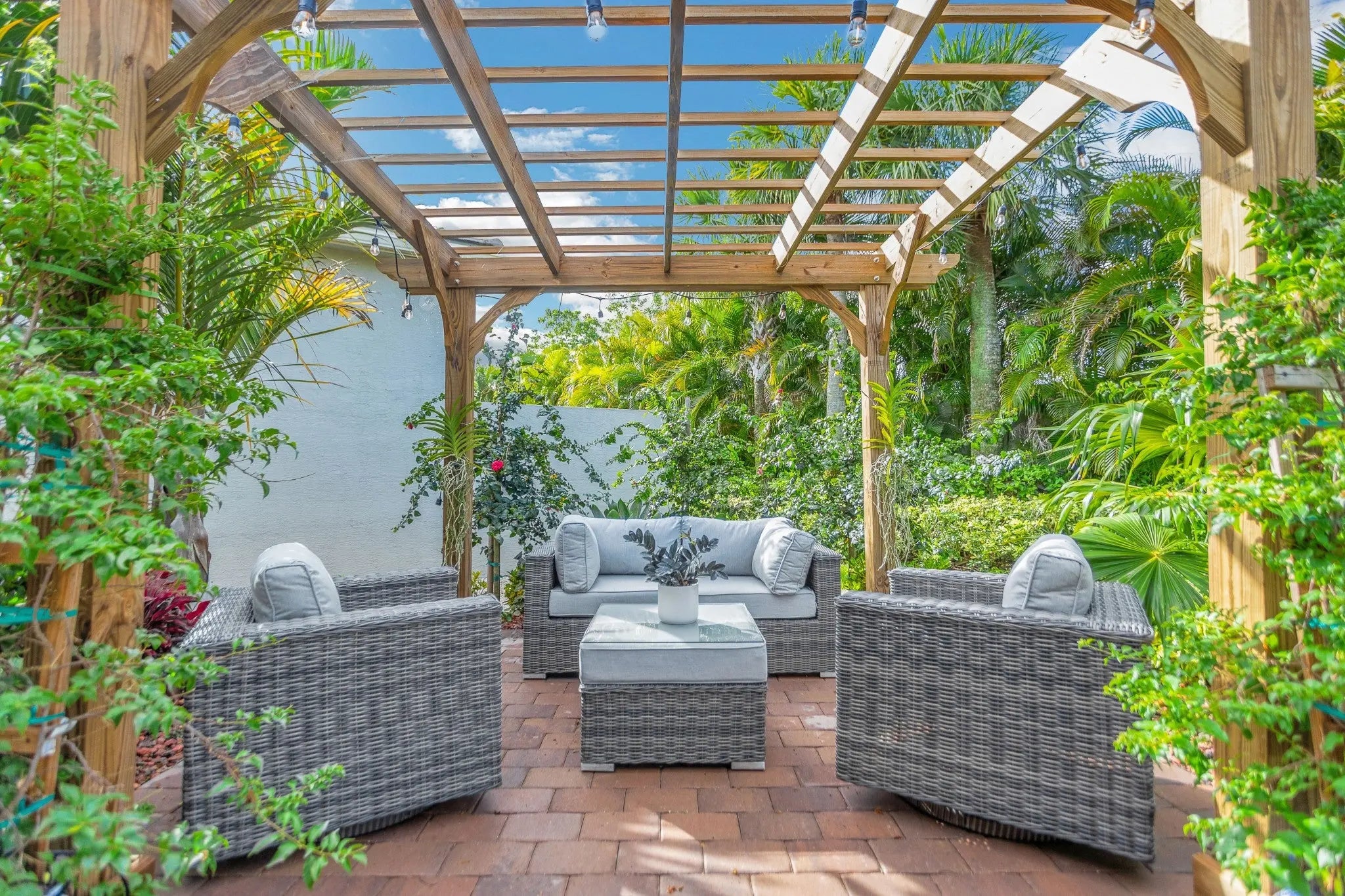 7 Easy Steps to Build Your Own Cushions.